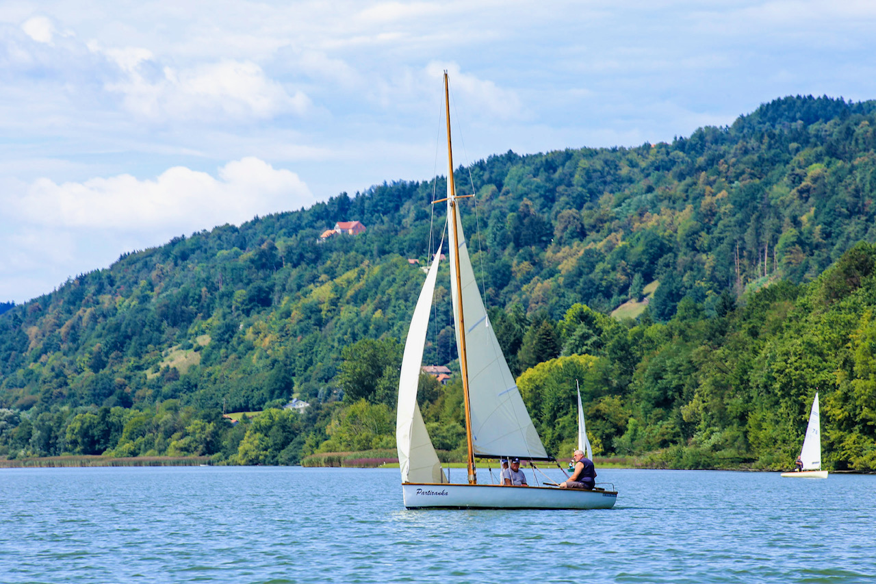 Sava-Jolla (PARTIZANKA) - Brodarsko društvo Sidro